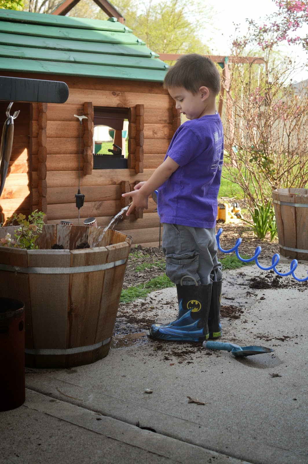 Huang Family: Gardening Helper