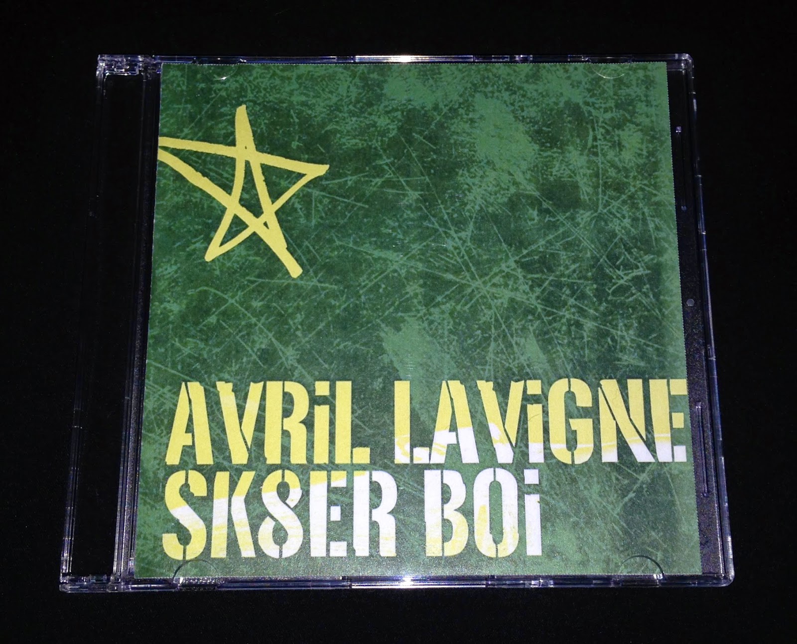 My Avril Lavigne's Collection: Sk8er Boi (UK Promo Single)