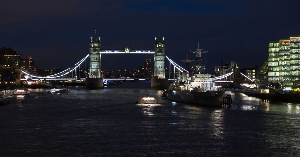 Shadows & Light: A Meeting at London Bridge