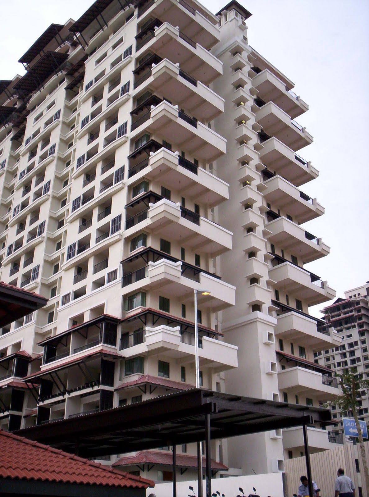Ejen Hartanah Satu Malaysia: ARMANEE CONDOMINIUM IN DAMANSARA DAMAI ...