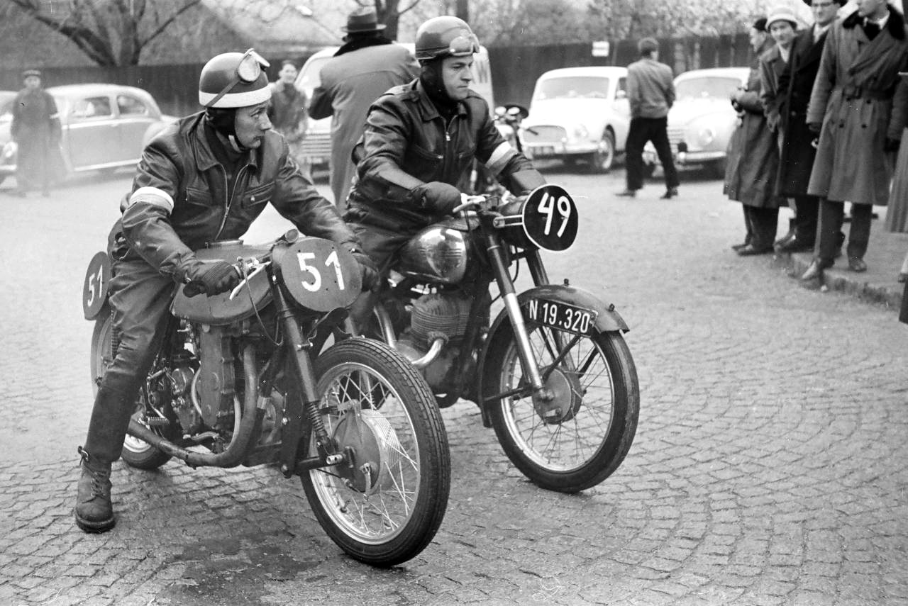 The Velobanjogent: Again more Artur Fenzlau...I'm quite addicted to the ...