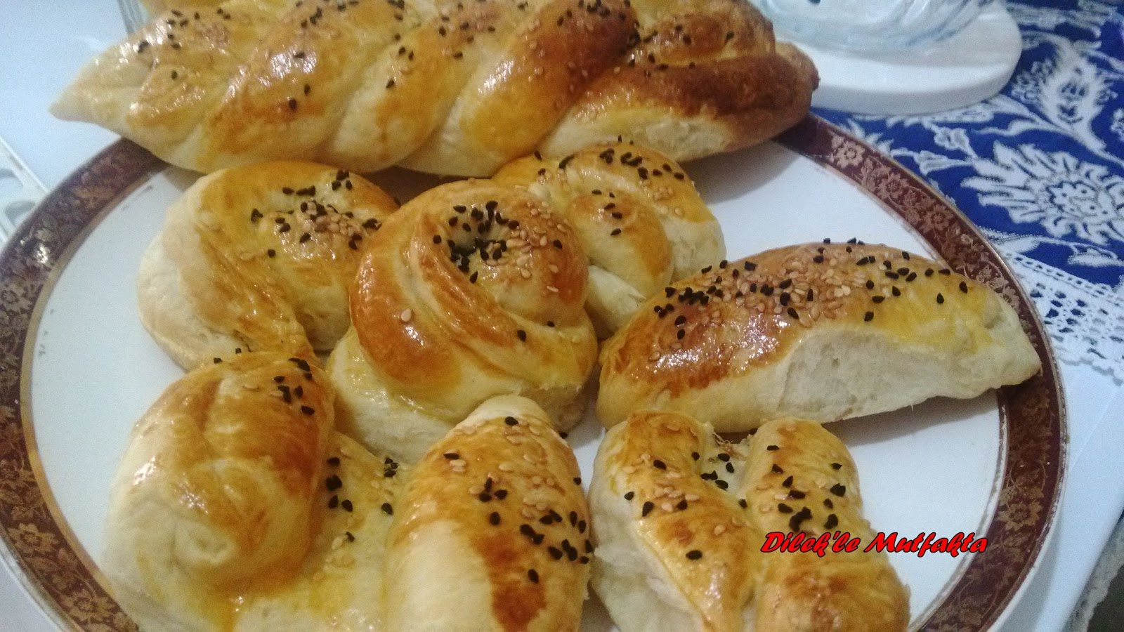 Sade Mayalı Poğaça Tarifi | Dilek'le Mutfakta