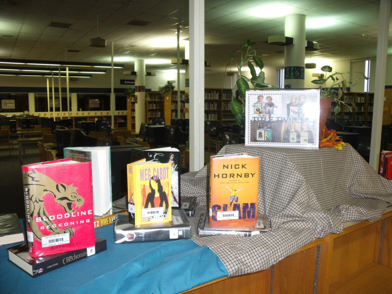 Well-Read in YA: YA Library Display Ideas