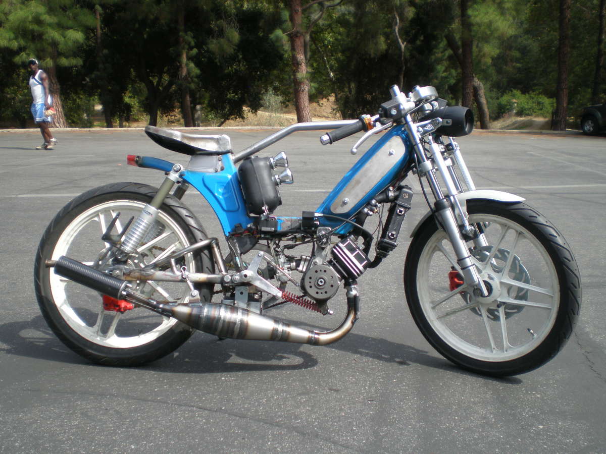 motorized bicycle racing | Tomahawk Mopeds