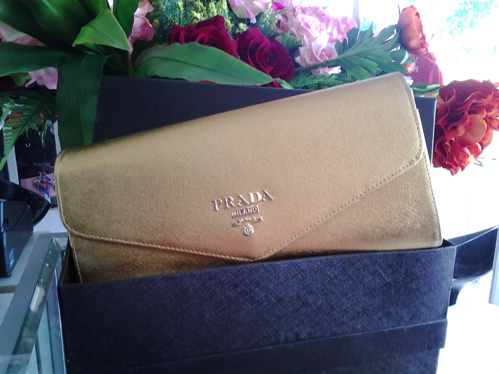 THREEPLE A BOUTIQUE: Hand Beg (PRADA)