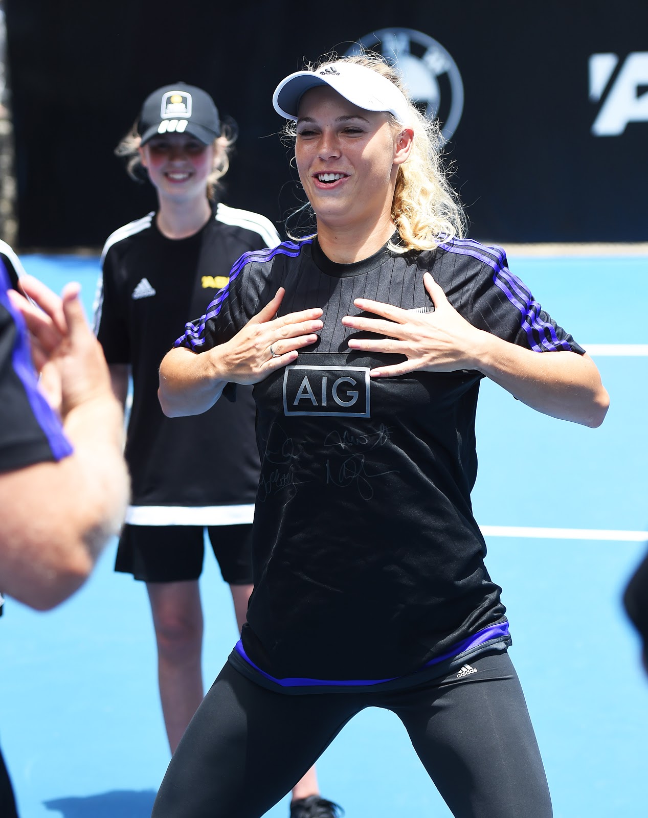 Photos and videos of celebrities,Athletes,Music videos,Live ...