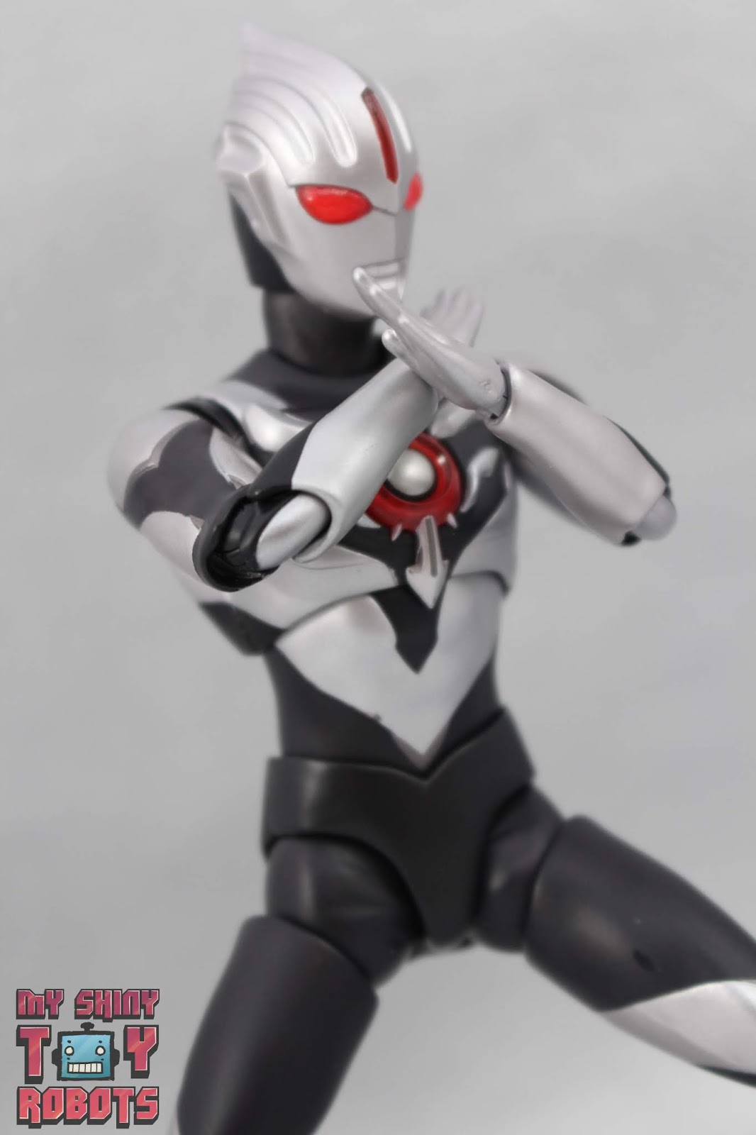My Shiny Toy Robots: Toybox REVIEW: S.H. Figuarts Ultraman Orb Dark