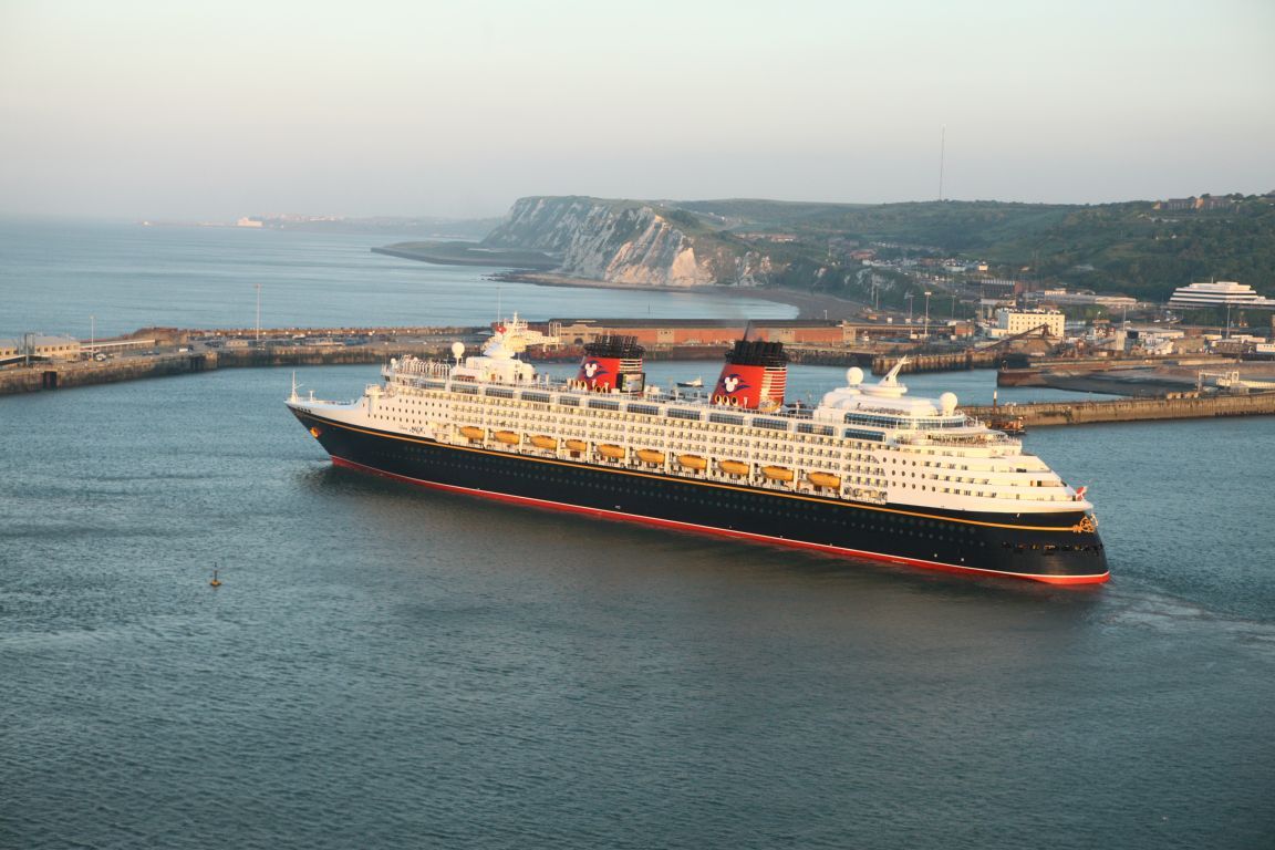 Daily Bulletin: Disney Magic Visits Canada / New England Coast