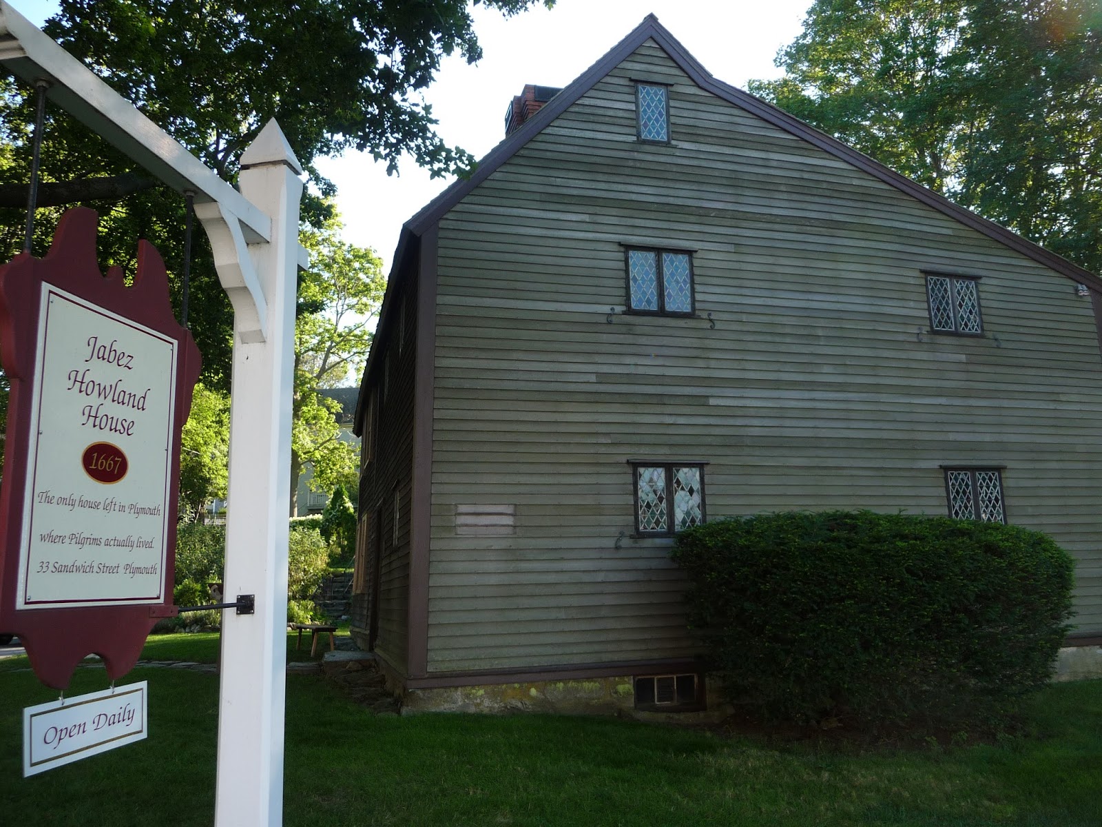 Nutfield Genealogy: Jabez Howland House, Plymouth, Massachusetts