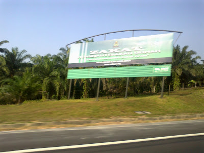 Ragam Papan Iklan Di Lebuhraya | Tarikan Atau Perhiasan?