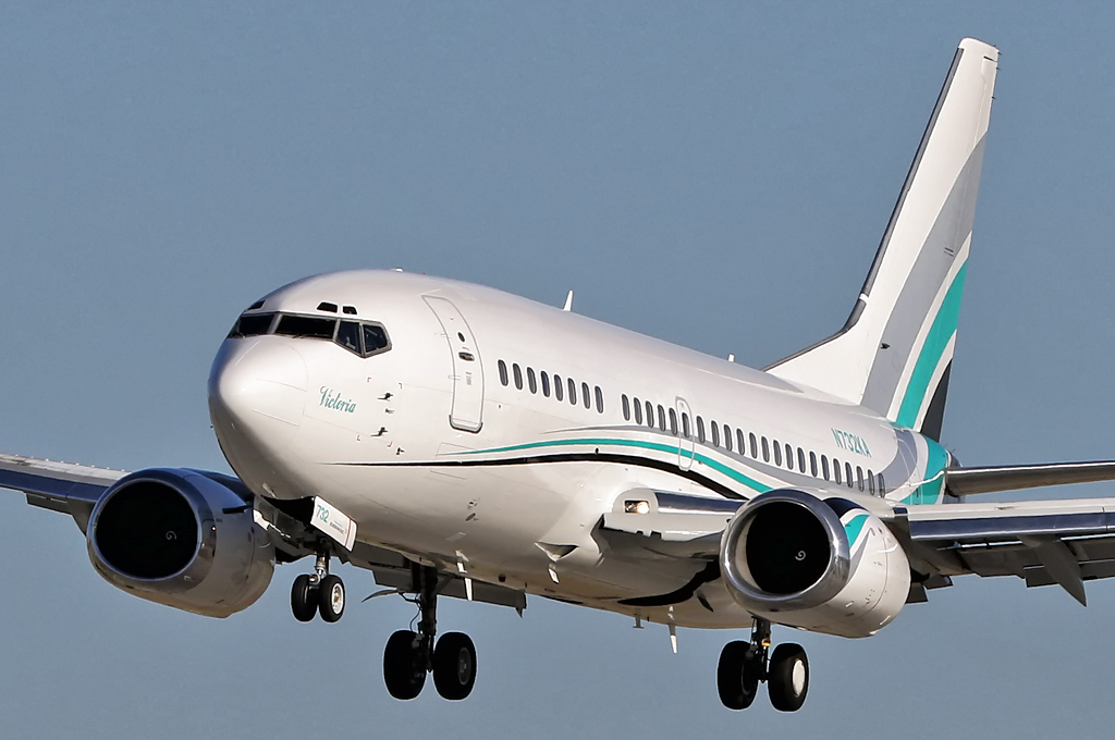 Aero Pacific Flightlines: Kaiser Air Boeing 737-59D (25065/2028) N732KA ...