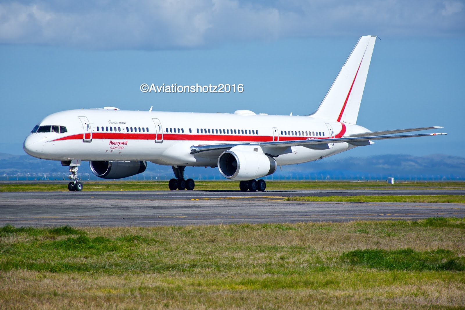 Aviationshotz: Honeywell B757-200, H757HW