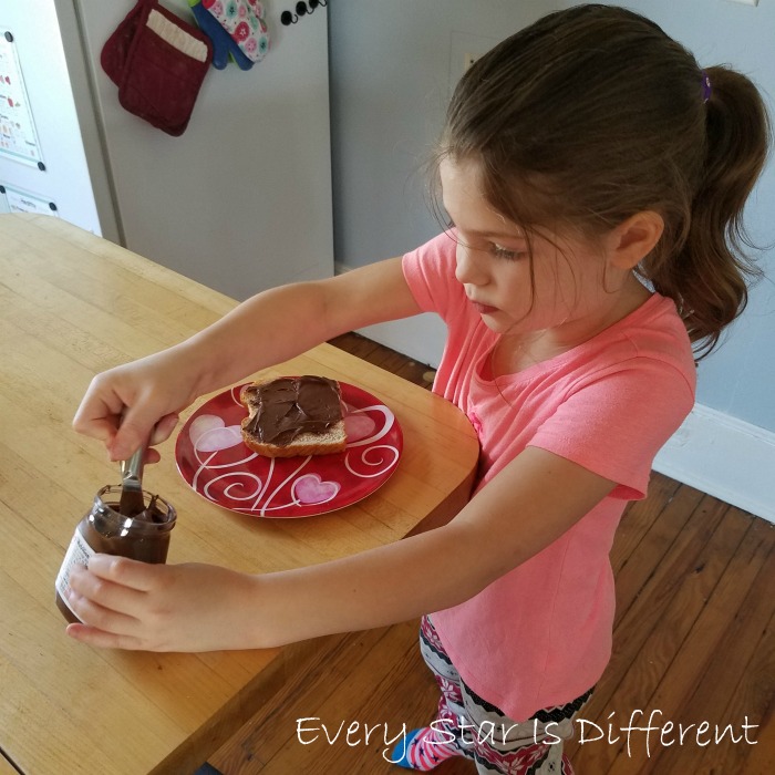 The 5 Best Tips for Helping Children Become Independent at Mealtime ...