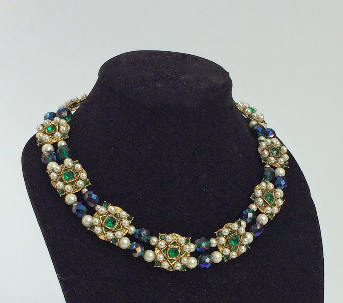 TrulyHatBlog: Photography and Carcanet necklaces