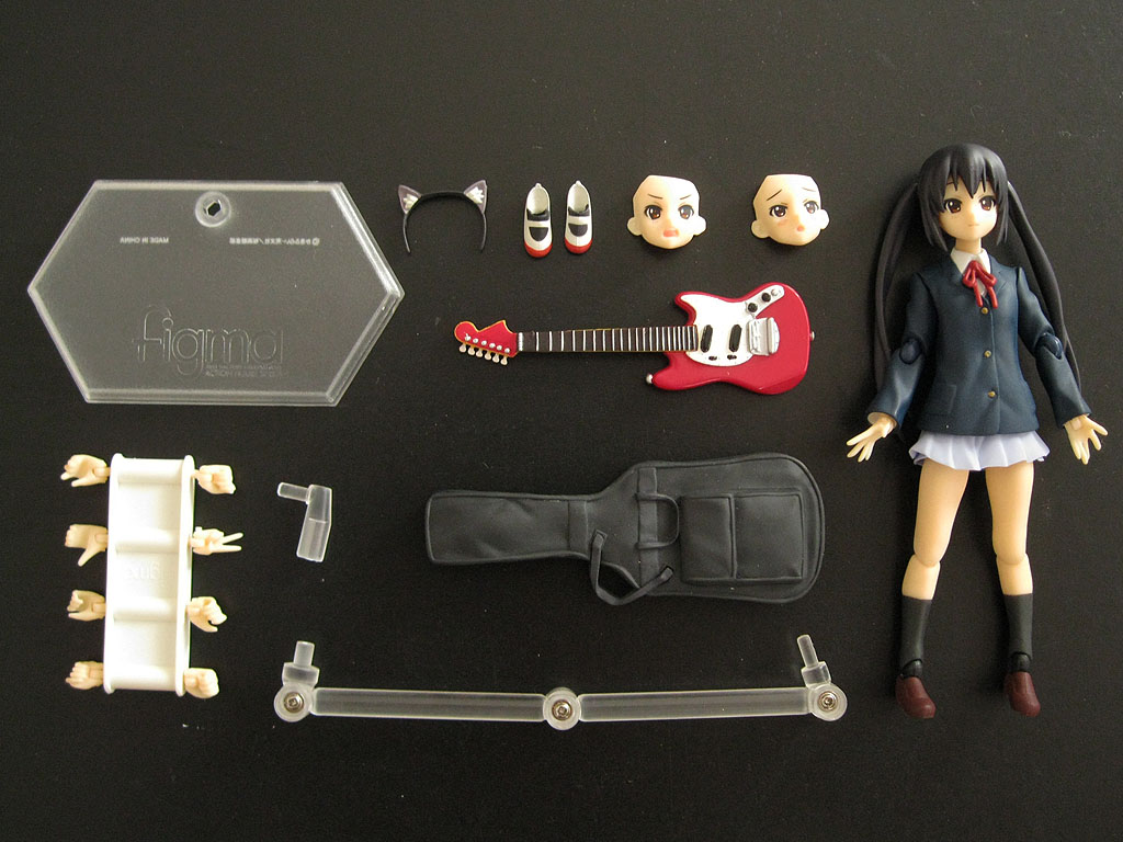 world of klaymore: figma Azusa Nakano aka Azunyan
