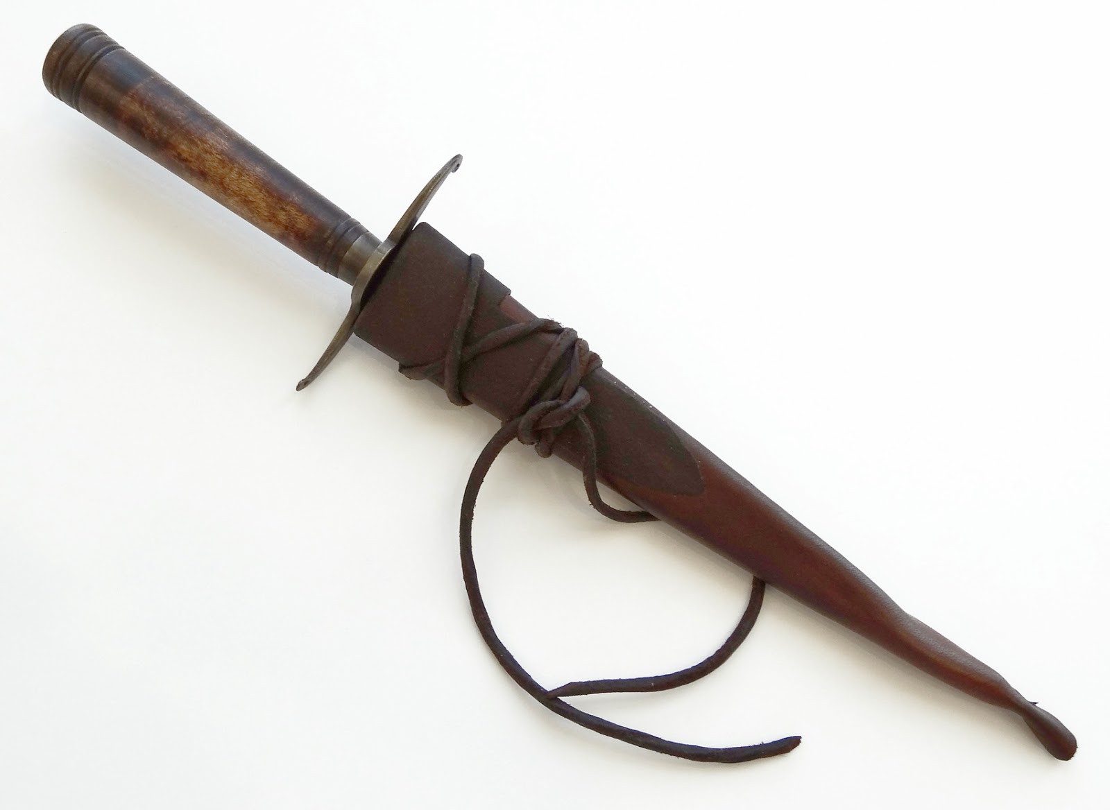 Contemporary Makers: Tim Ridge Knife and Sheath