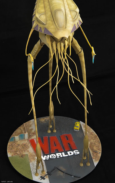 MODEL SECTOR: ALIEN TRIPOD ("War of the Worlds")