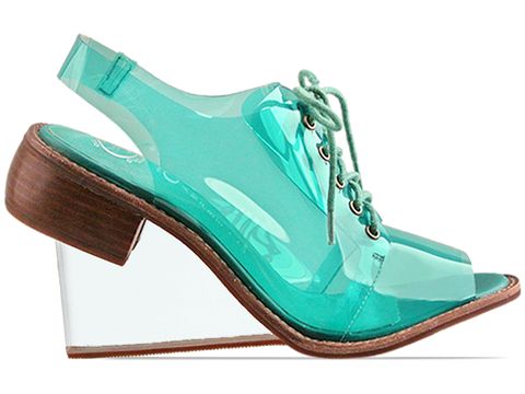 Sammi Jackson: FLOATING SHOES?