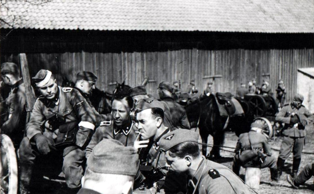 NAZI JERMAN: Foto 3. SS-Panzer-Division "Totenkopf"