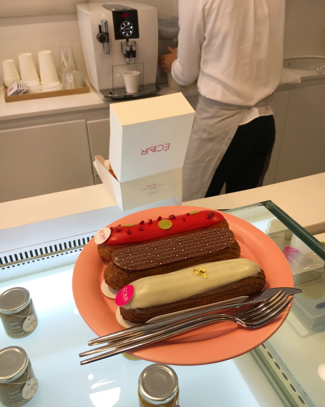 Eclair by Garuharu - Seoul, South Korea - Travel is my favorite Sport