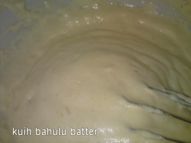 Cooking Pleasure: Kuih Bahulu - CNY 2013