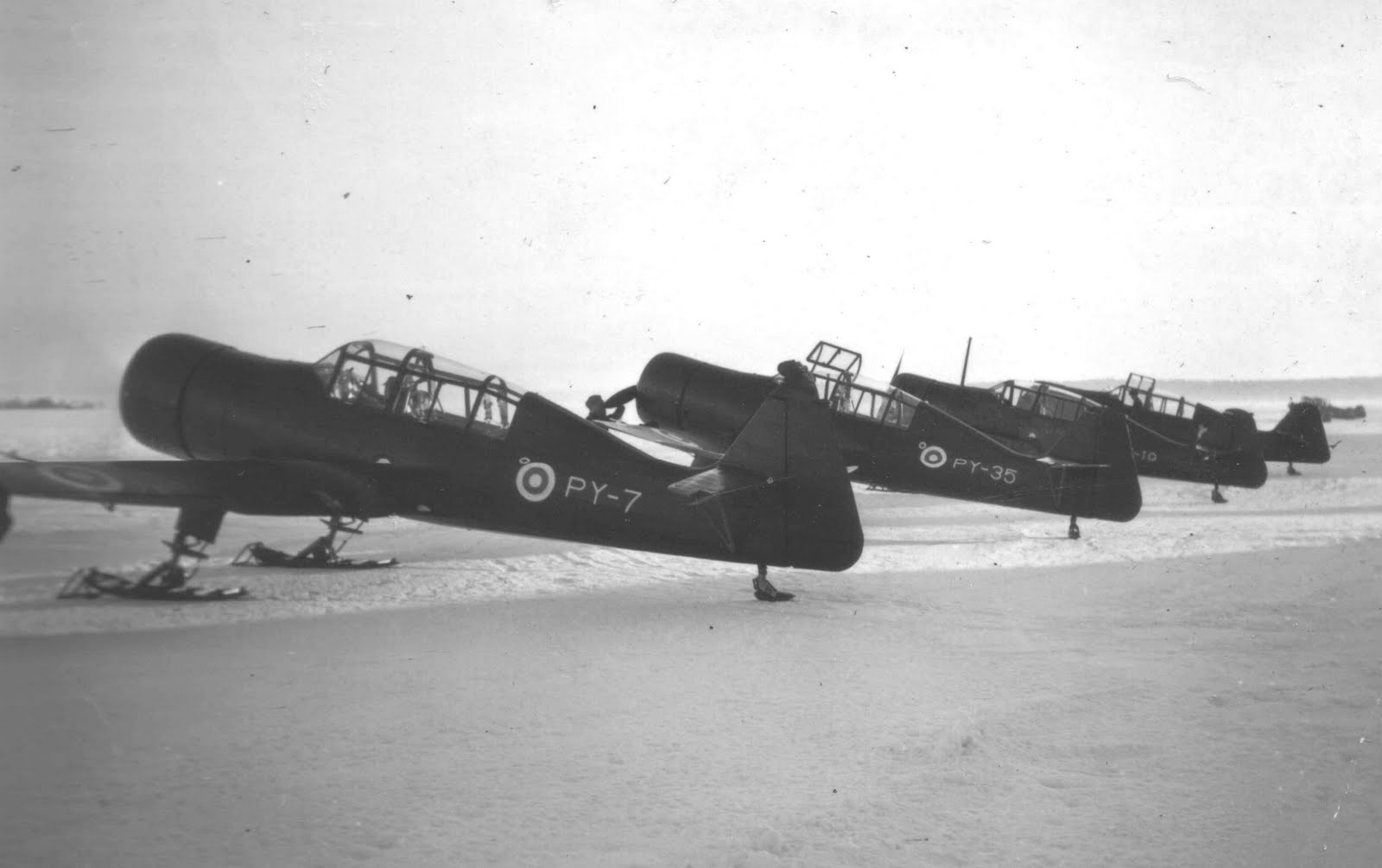 FDRA - Fuerza Aérea: Entrenador de combate: VL Pyry (Finlandia)