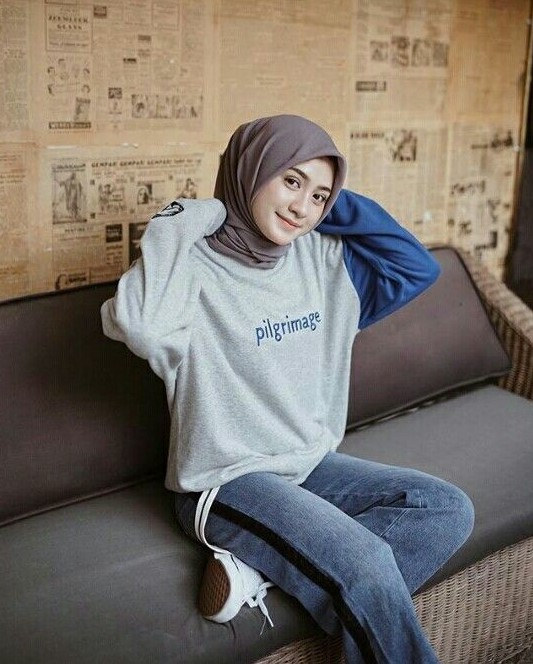 √ 20 Model Hijab Hoodie Modern Kekinian Paling Kece dan Elegan Terbaru ...