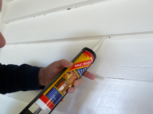 Fun and VJs: Sealing and gapping weatherboards on a Queenslander house