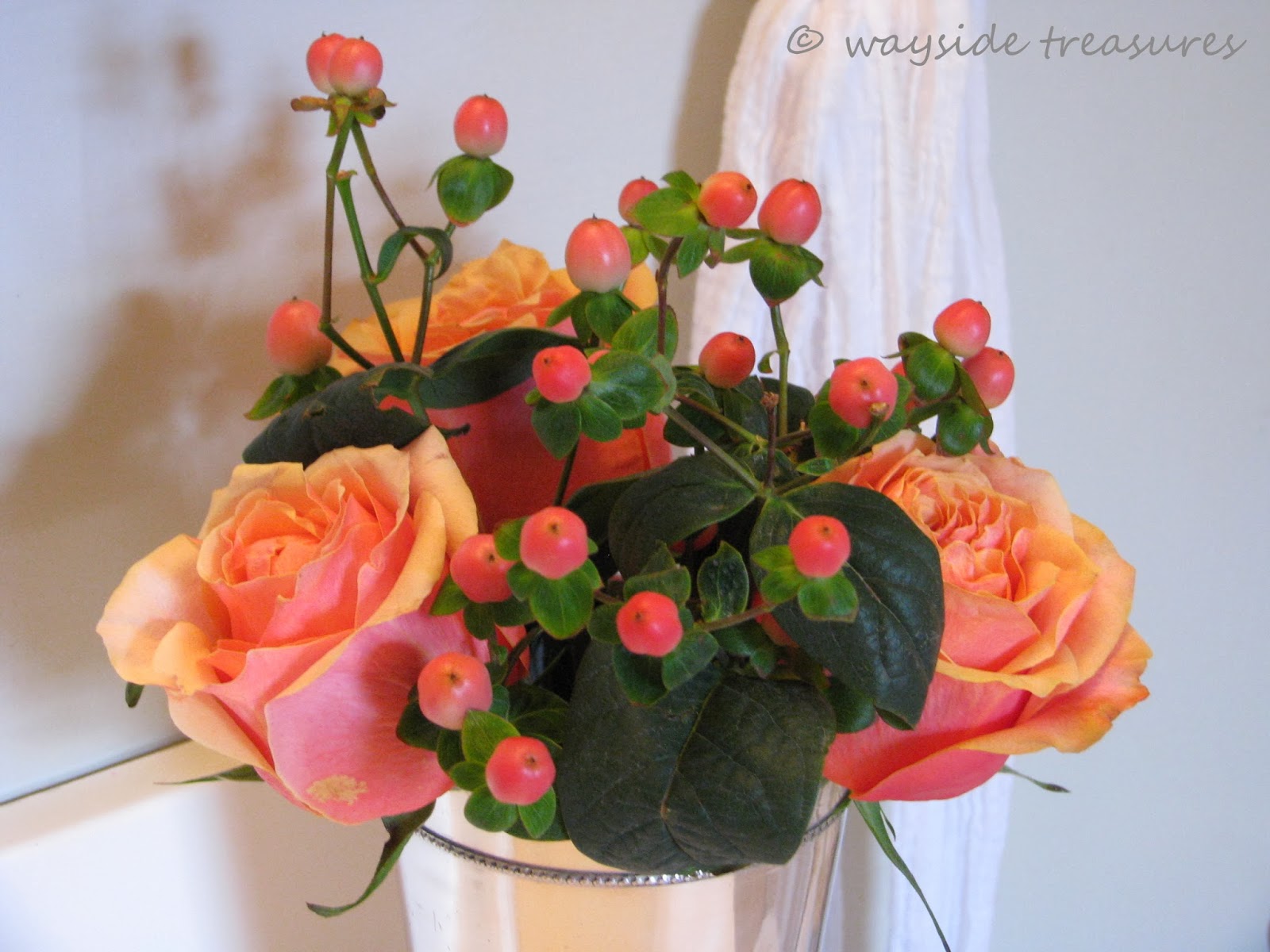 Wayside Treasures: Beautiful Fall Roses