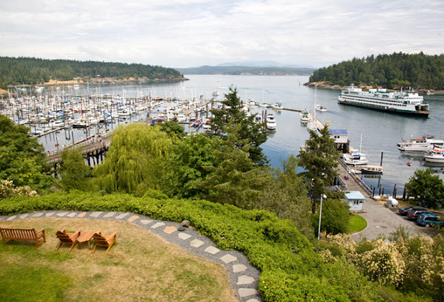 Redefining the Face Of Beauty : The Best Waterfront Resorts & Lodges ...