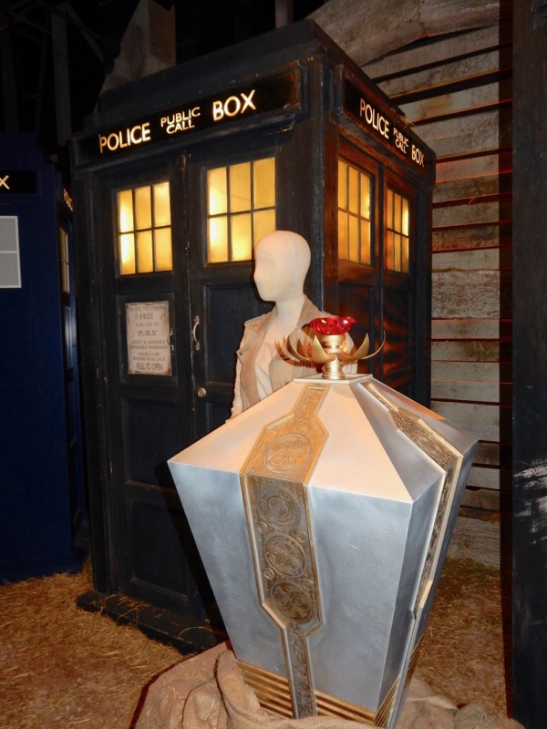 Hollywood Movie Costumes and Props: Memories of costumes and props at ...