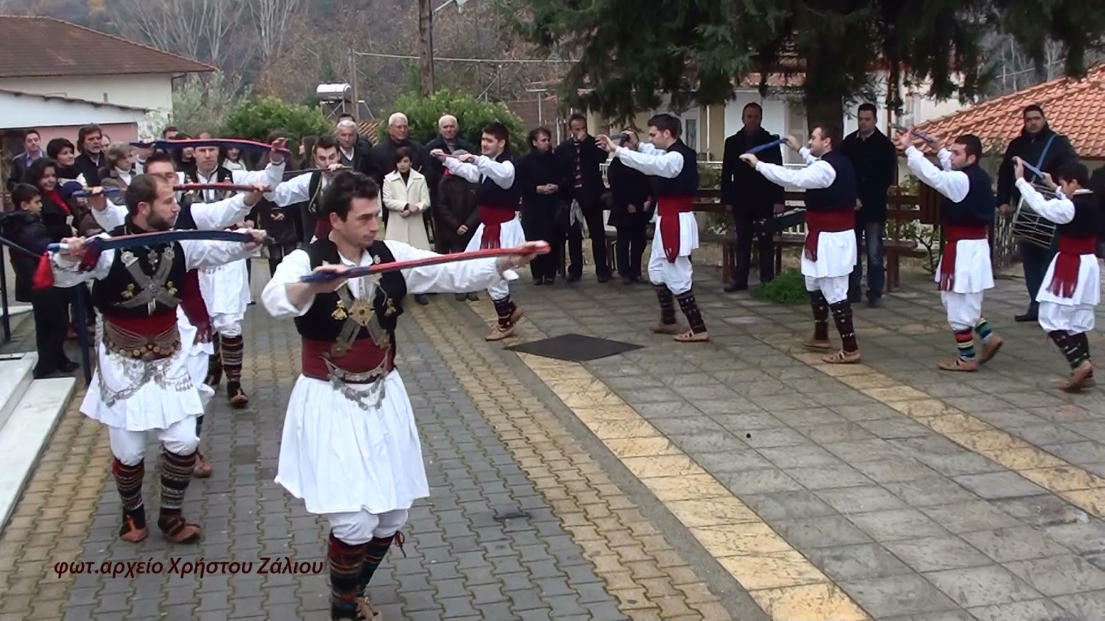 ΕΛΛΗΝΙΚΗ ΠΑΡΑΔΟΣΗ - ΜΑΚΕΔΟΝΙΑ: ΡΟΥΓΚΑΤΣΙΑ ΣΤΑ ΛΕΥΚΑΔΙΑ