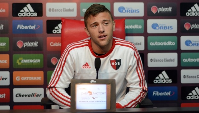 El Blog de La Tradicional River Plate: Ya llegó Denis Rodriguez