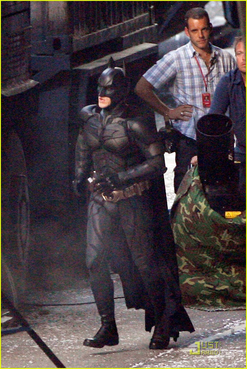 new wallpaper 2011: Batman the Dark Knight Rises - Should Robin Be in ...