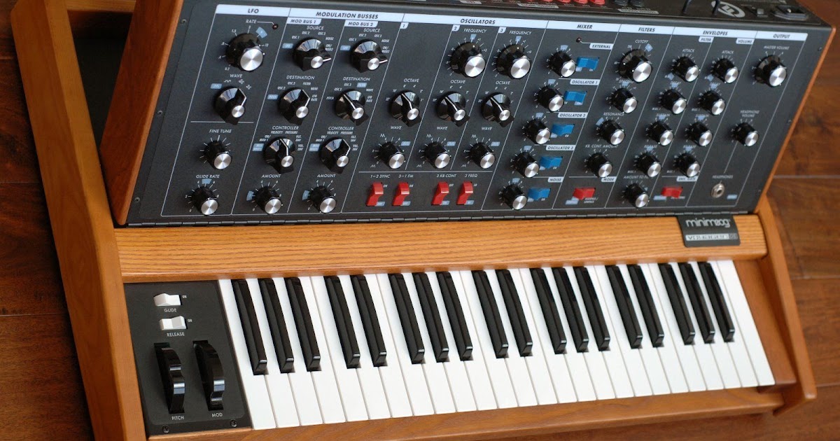 MATRIXSYNTH: Moog Minimoog Voyager Old School Analog Synthesizer