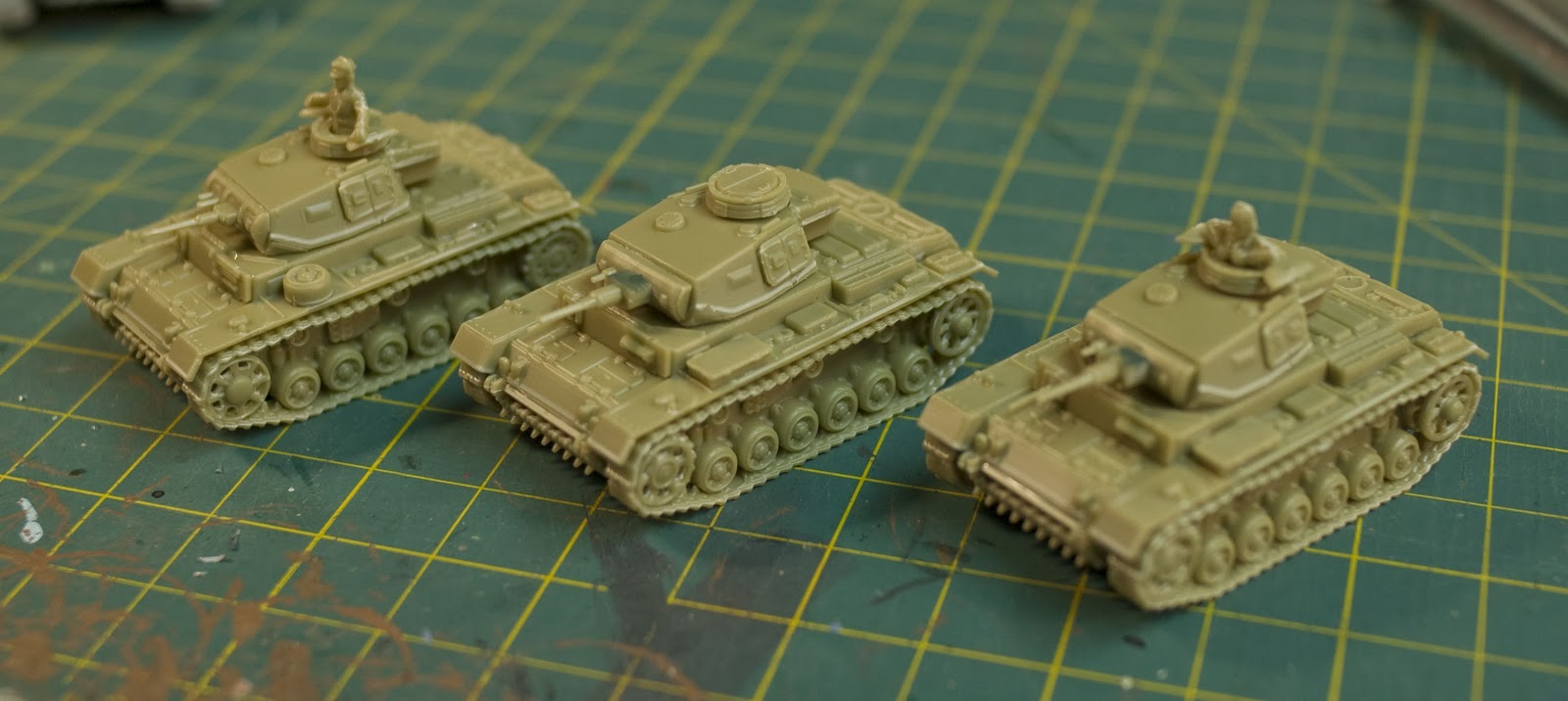 The Back 40K: My Panzer III's From The Plastic Soldier Company