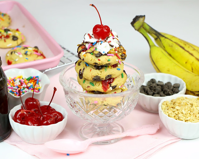 {VIDEO} Easy Banana Split Cake Mix Cookies - The Lindsay Ann