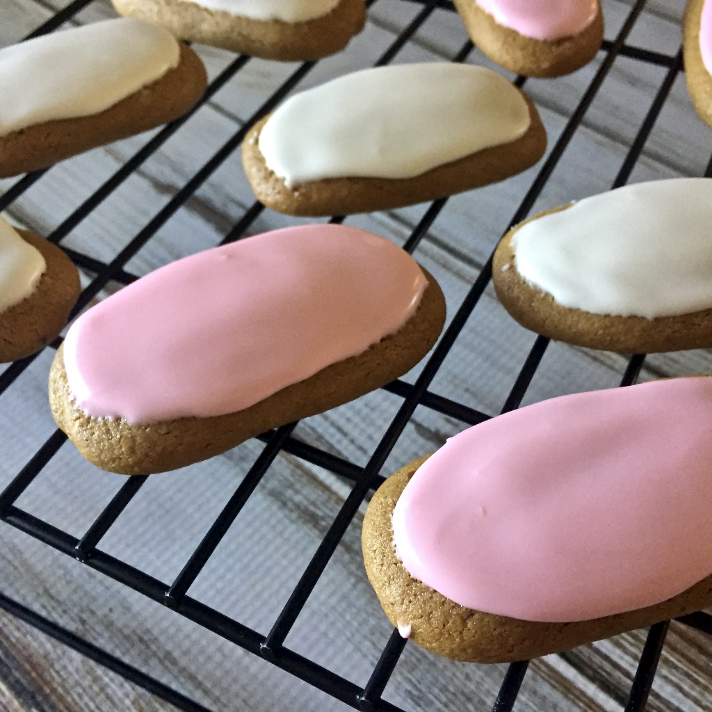 All That's Left Are The Crumbs: Honey Jumbles ~ #CreativeCookieExchange