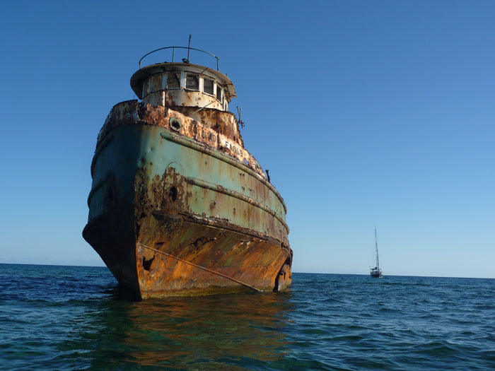 Blog del velero Sirocodiez: Hogsty Reef, un atolón perdido al sur de ...