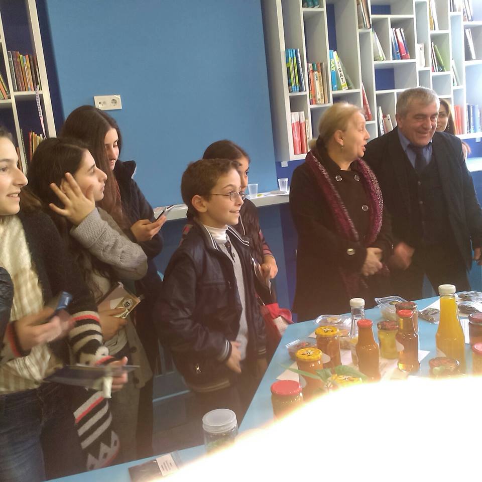 ქალაქ ბათუმის 28 ე საჯარო სკოლა სტუმრად საჯარო ბიბლიოთეკაში