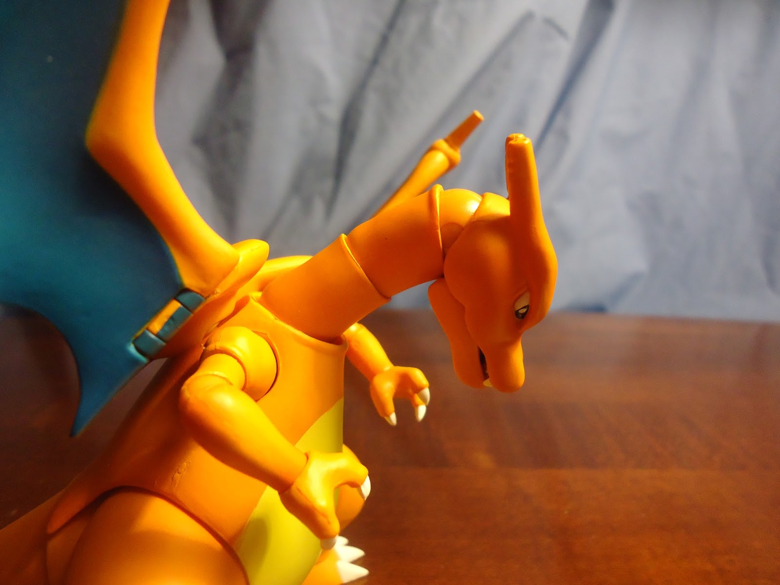 Import Monsters: Review: D-Arts Charizard