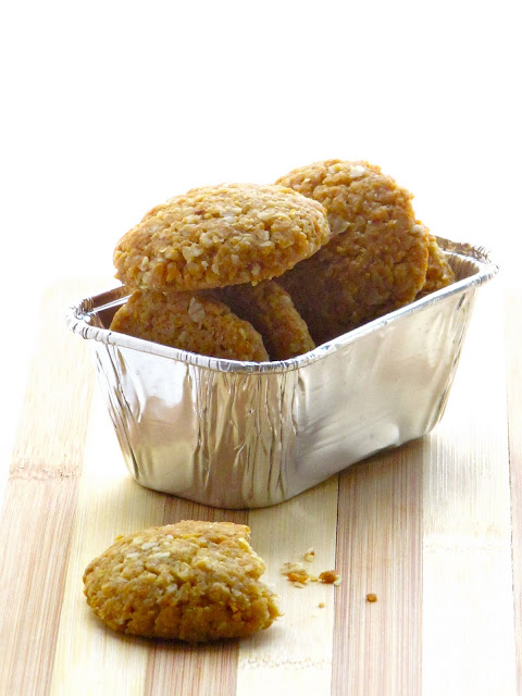 Plateful: Anzac Biscuits — syrupy, chewy, crunchy Aussie classic ...