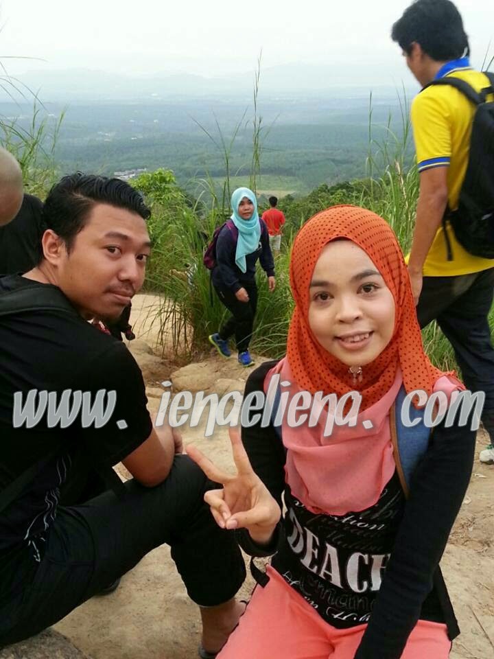 Mendaki Broga Hill Buat Kali Kedua - iena lifestyle blogger