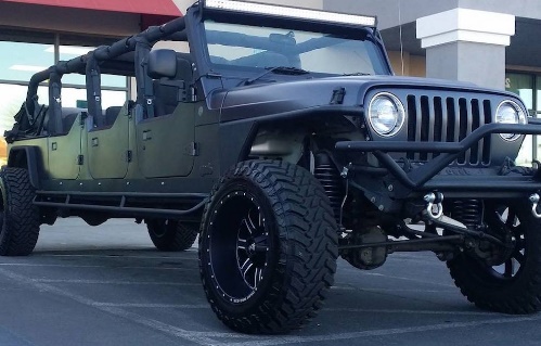 Stretch Jeep Wrangler Limo - The 6 doors Jeep Wrangler In Las Vegas