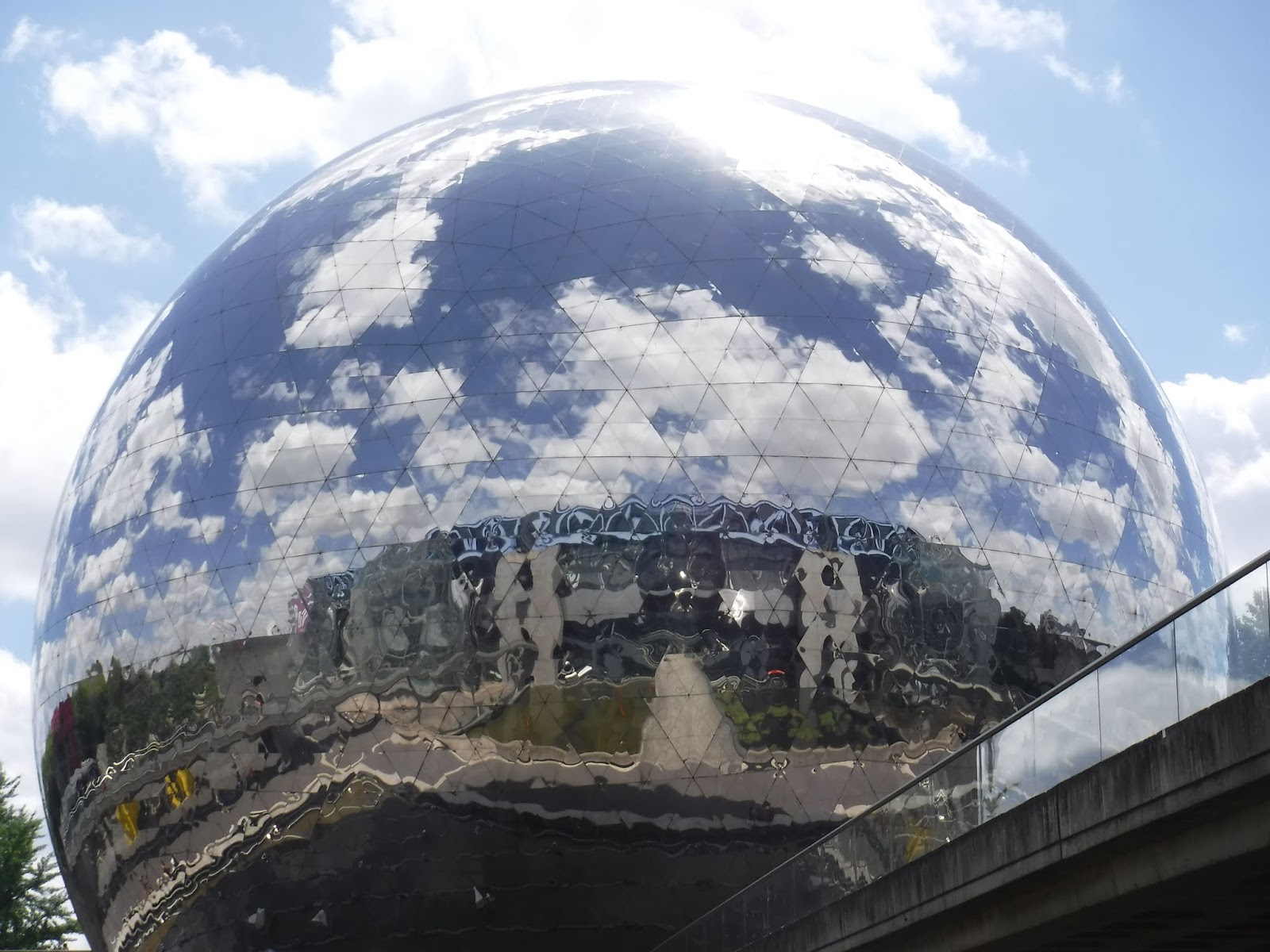 From Paris with Love: PARC DE LA VILLETTE