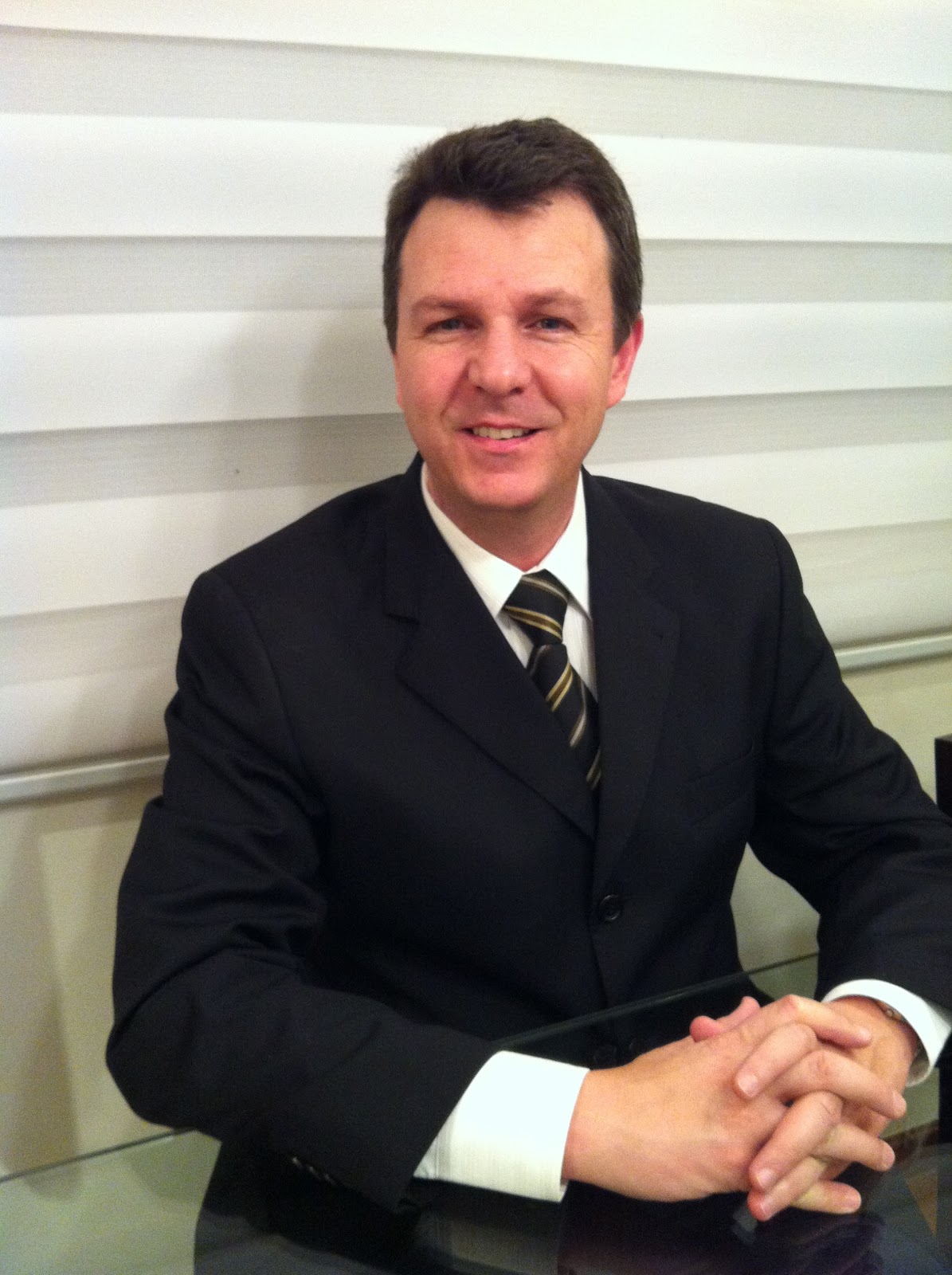 Diretor Geral Tem Hífen - FDPLEARN