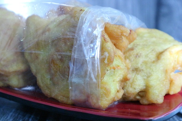 Membungkus Makanan dengan Plastik PP Wayang - food n woman @nitalanaf