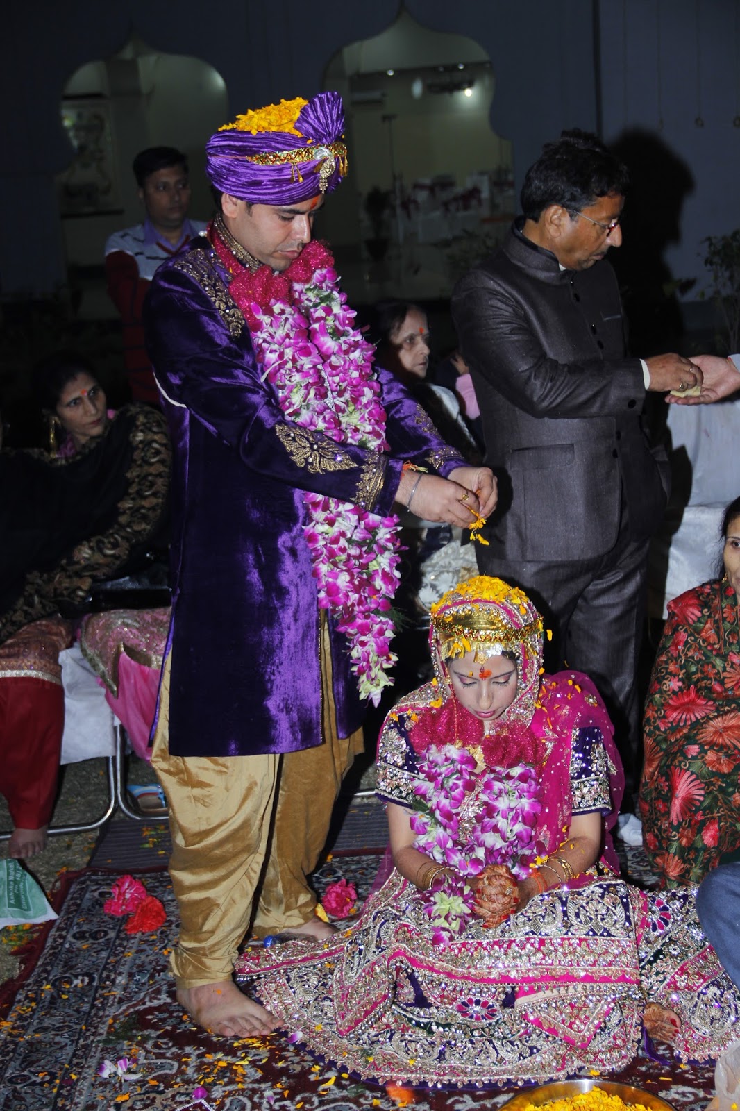 CHINAR SHADE : POSHA POOZA OR FLOWER PETAL SHOWERING IN KASHMIRI PANDIT ...