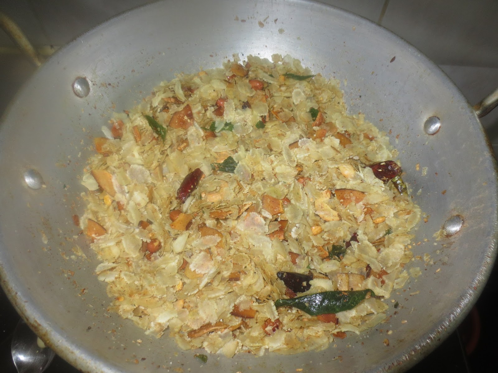 Home Cooking....: Paper Avalakki Mixture/ Thin Poha Mixture