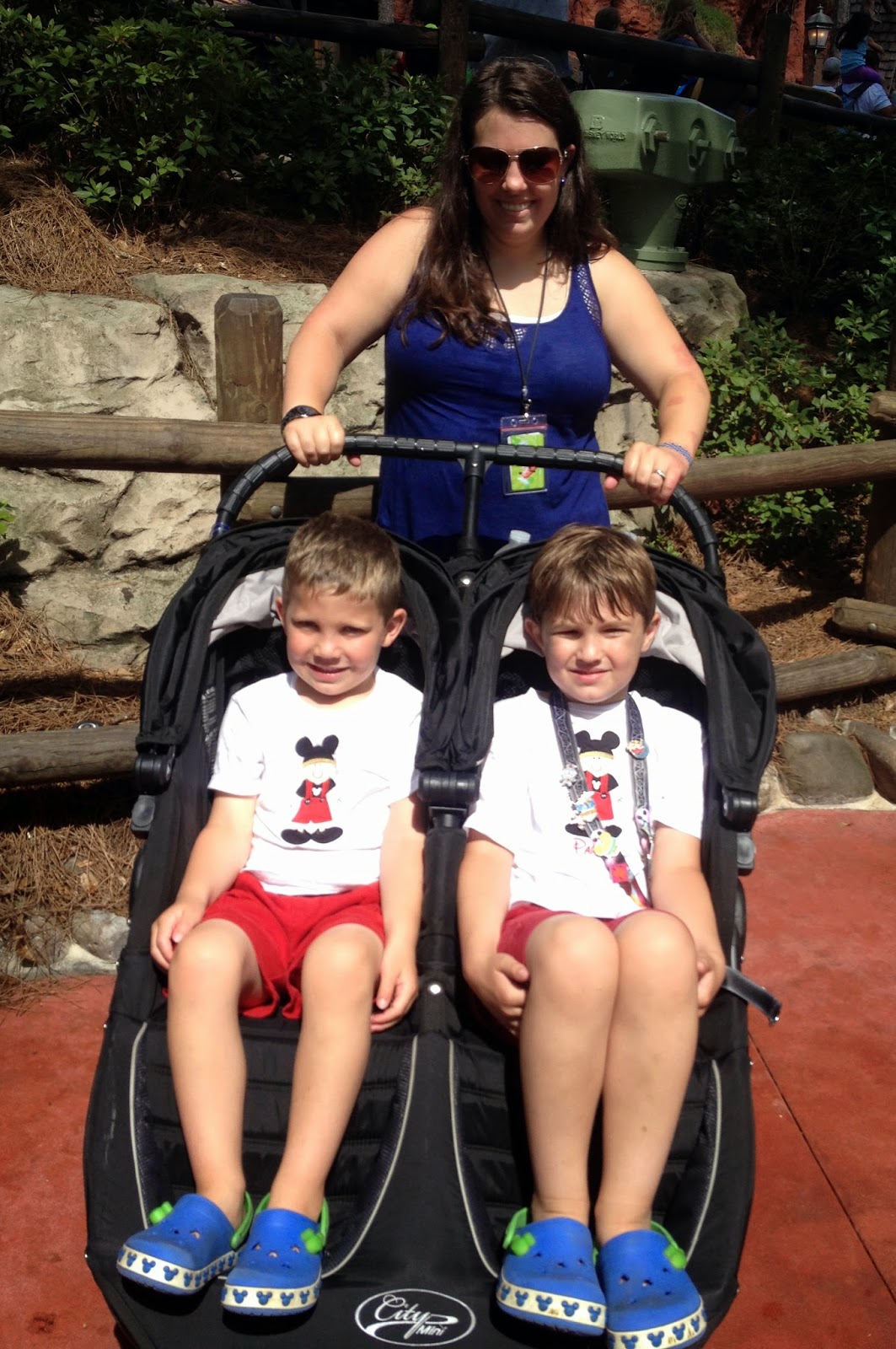 Three Men and a Mommy: Product Review: Simple Stroller Rental